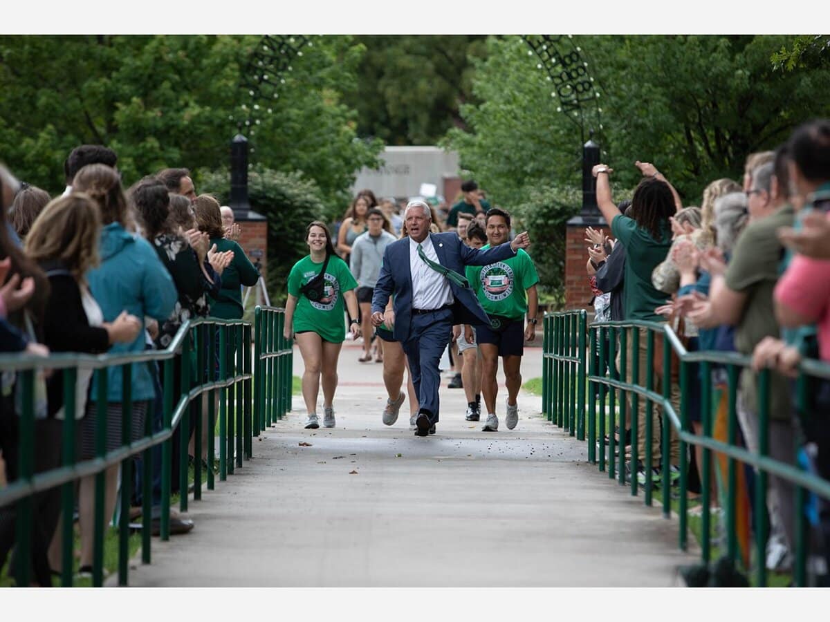 NSU president welcomes new freshmen class, marks 10 years at university ...